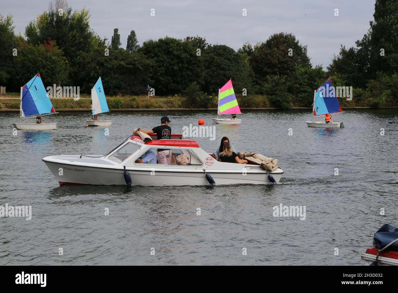 Sail boats on the river Thames, Thames Ditton Stock Photo - Alamy