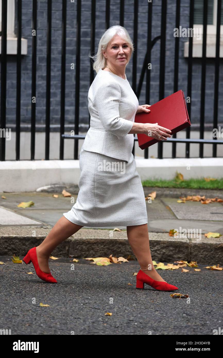 Nadine dorries culture hi-res stock photography and images - Alamy