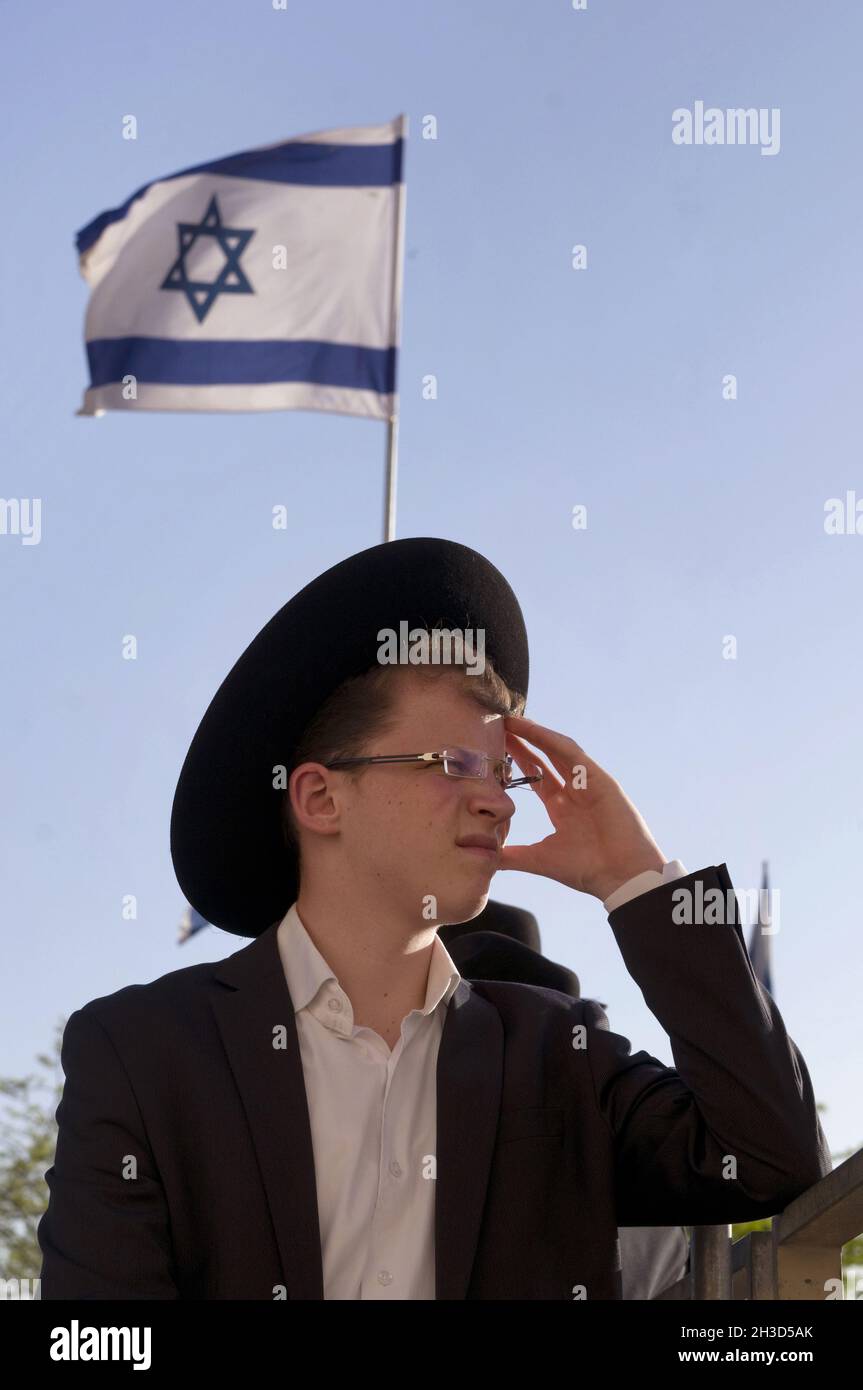 Orthodox jew children hi-res stock photography and images - Alamy