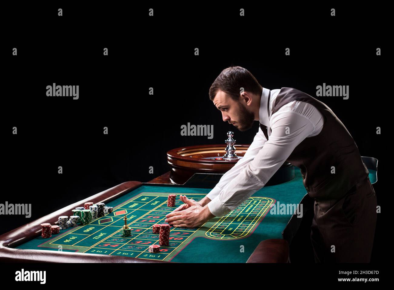 Croupier cards hi-res stock photography and images - Alamy