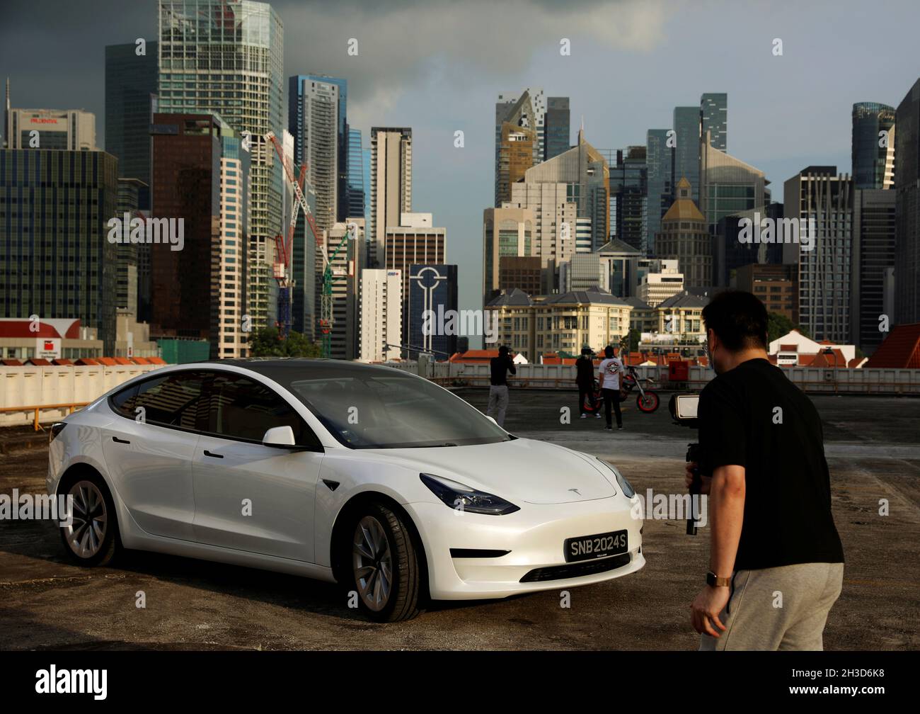 2021 model 3 hi-res stock photography and images - Alamy