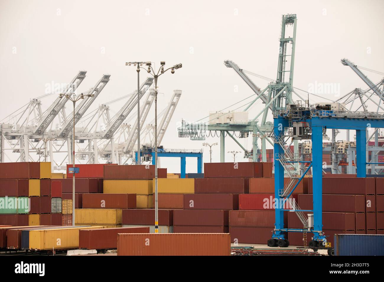 Los Angeles, California, USA - September 26, 2021: Port of Los Angeles ...
