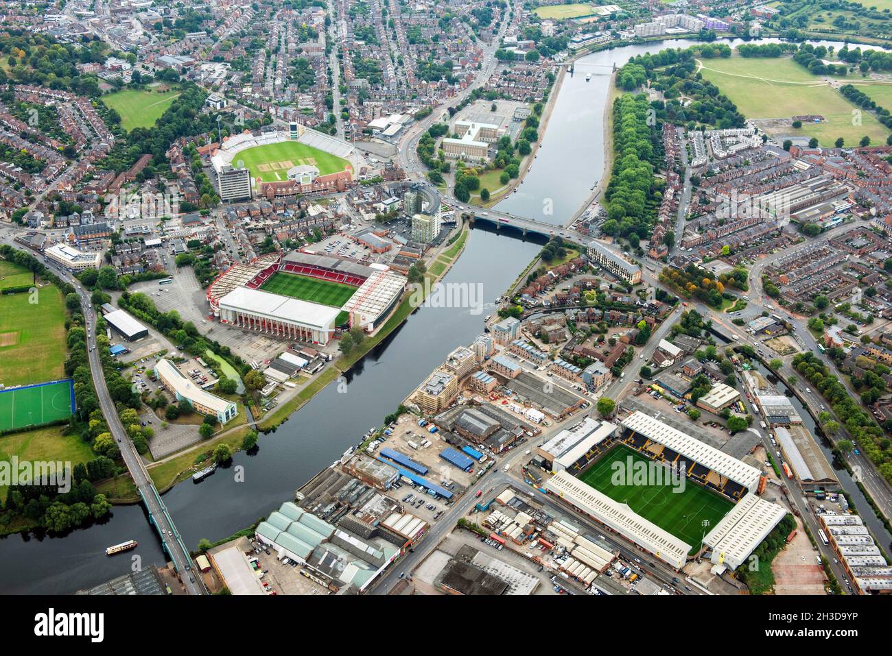 Nottingham trent bridge cricket aerial hi-res stock photography and ...