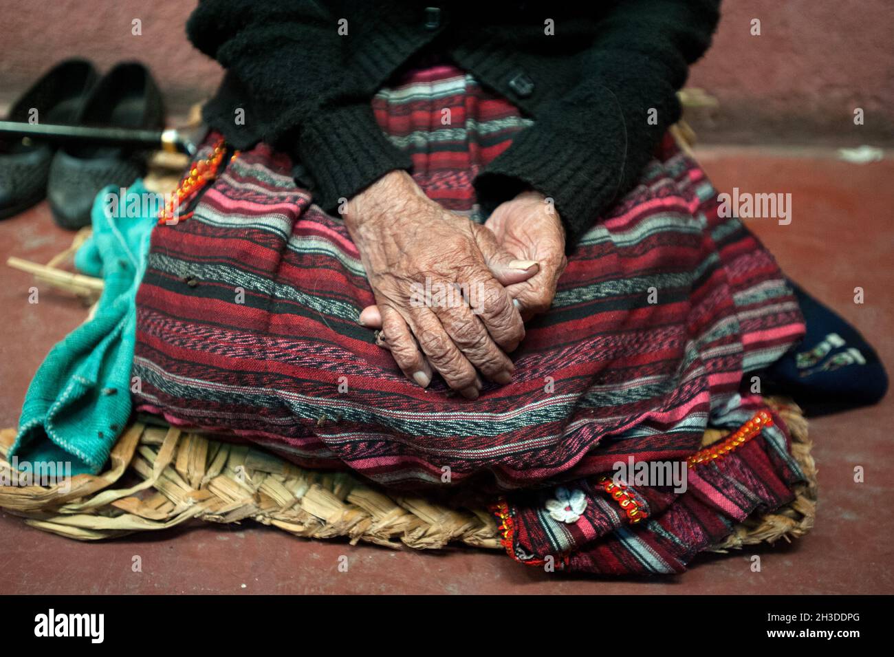A maya indigenous woman in San Jorge La Laguna, Solola, Guatemala Stock ...
