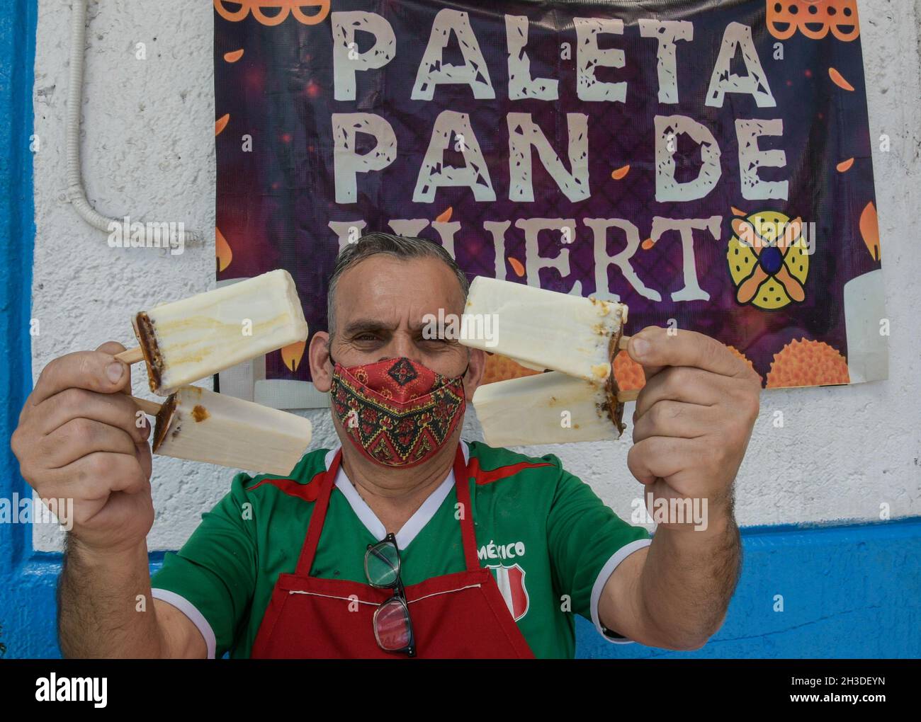 Non Exclusive: MEXICO CITY, MEXICO - OCTOBER 27, 2021: Guillermo ...
