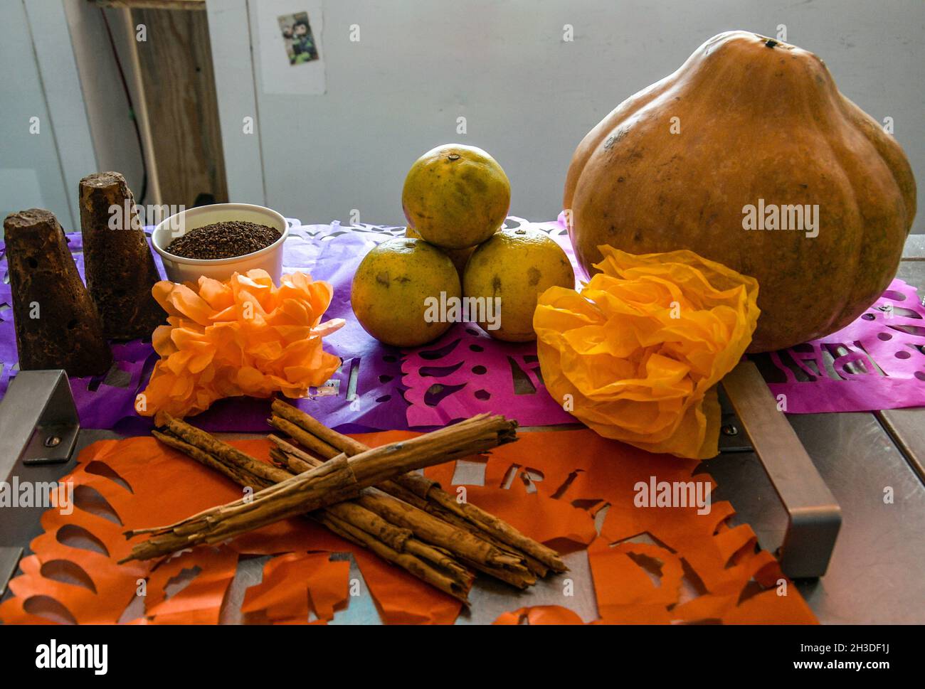 Non Exclusive: MEXICO CITY, MEXICO - OCTOBER 27, 2021: Guillermo ...