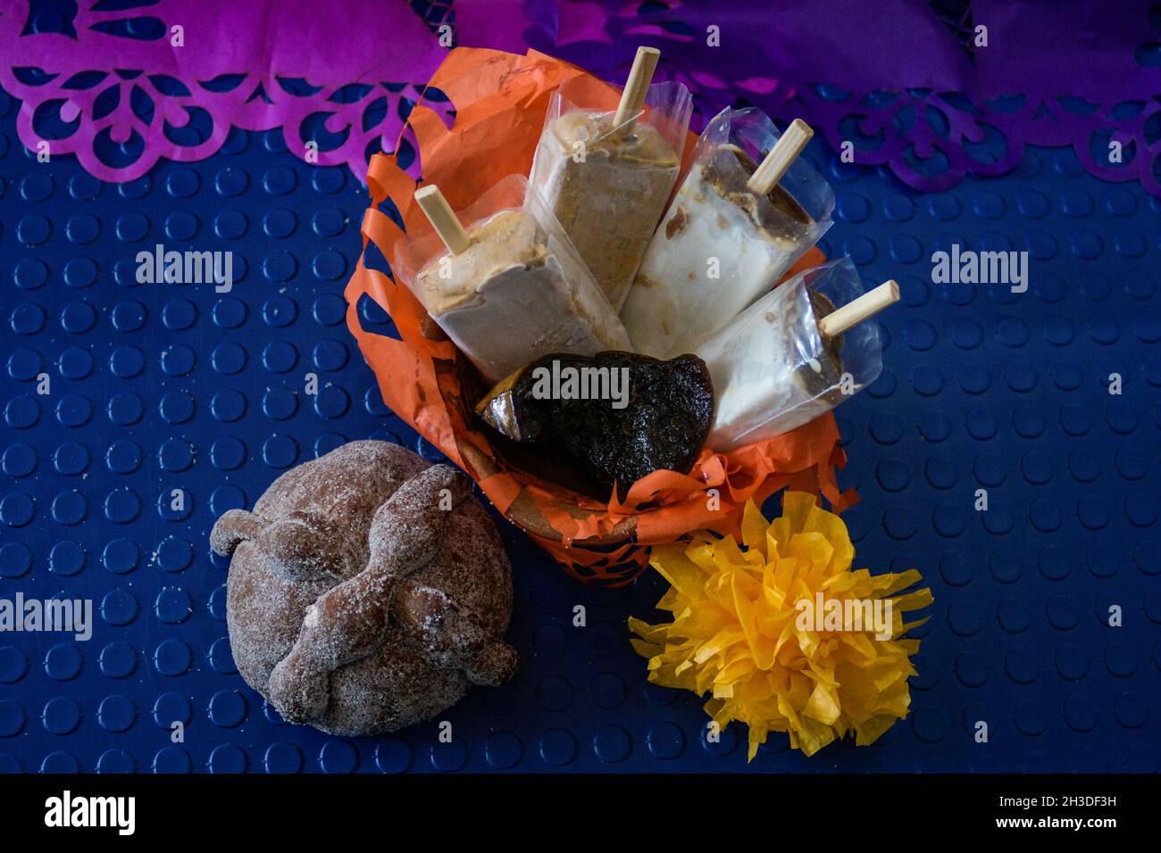 Non Exclusive: MEXICO CITY, MEXICO - OCTOBER 27, 2021: Guillermo ...