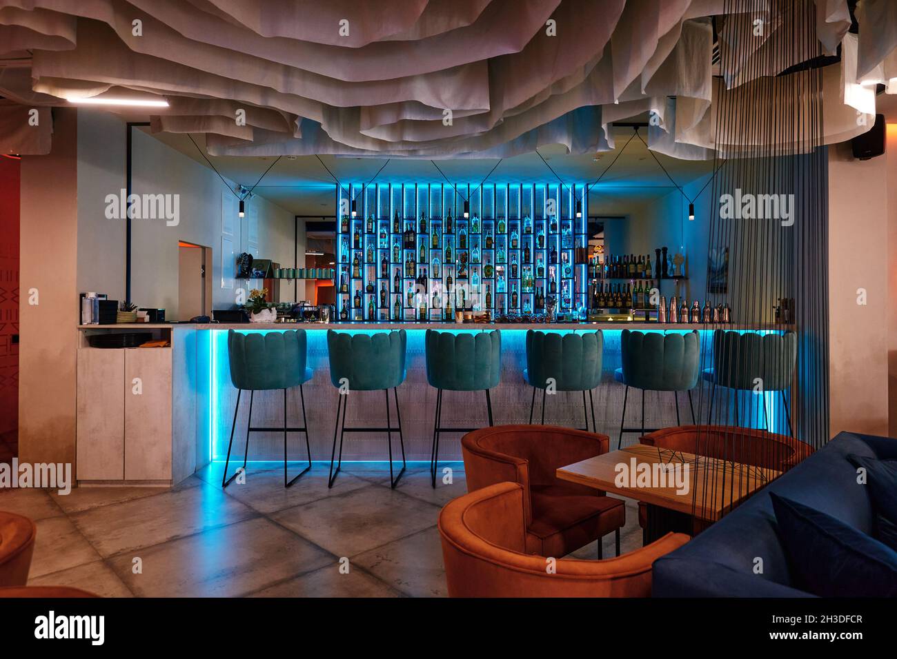 High line hotel bar hi-res stock photography and images - Alamy