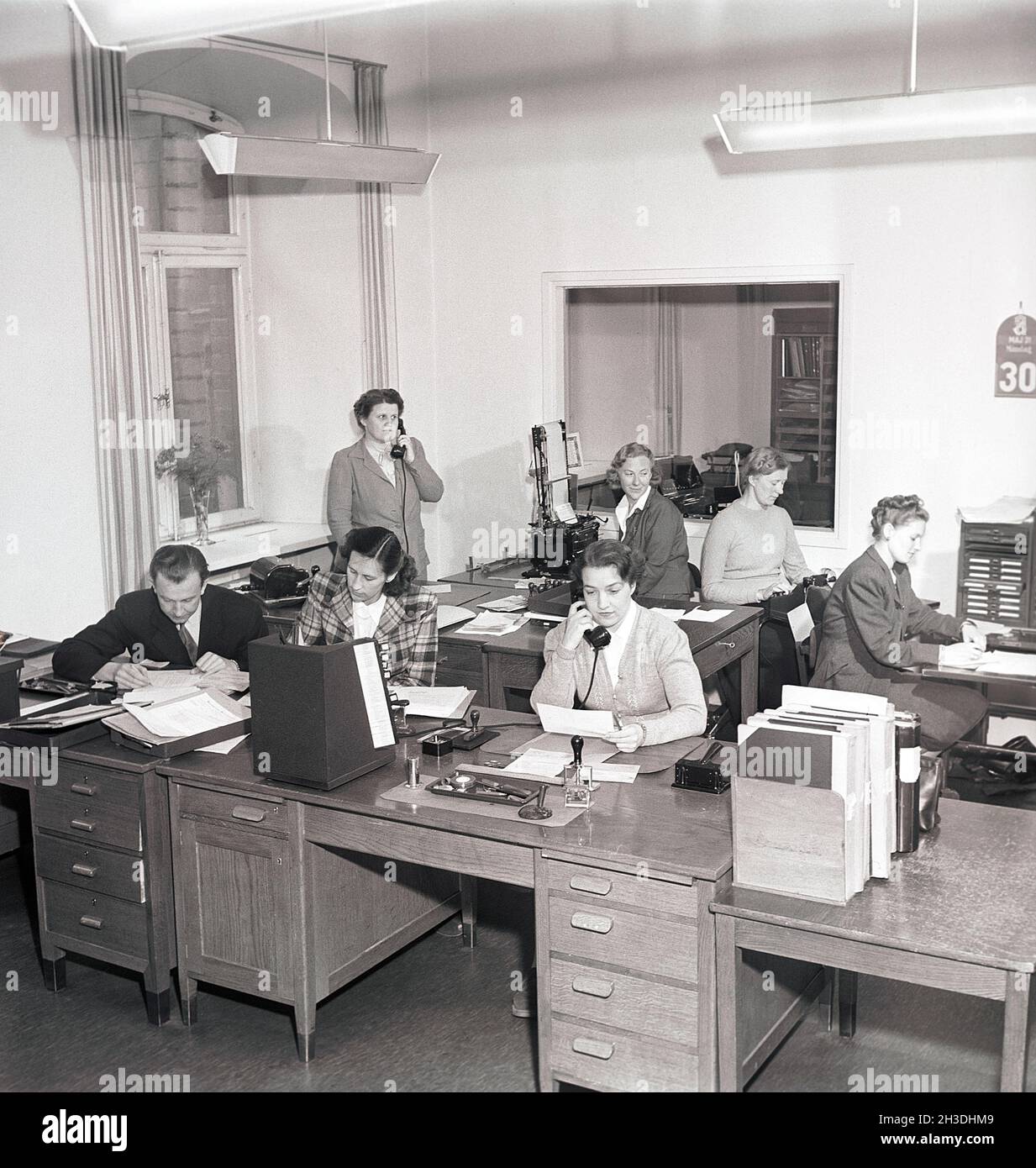 Vintage post office interior hi-res stock photography and images - Alamy
