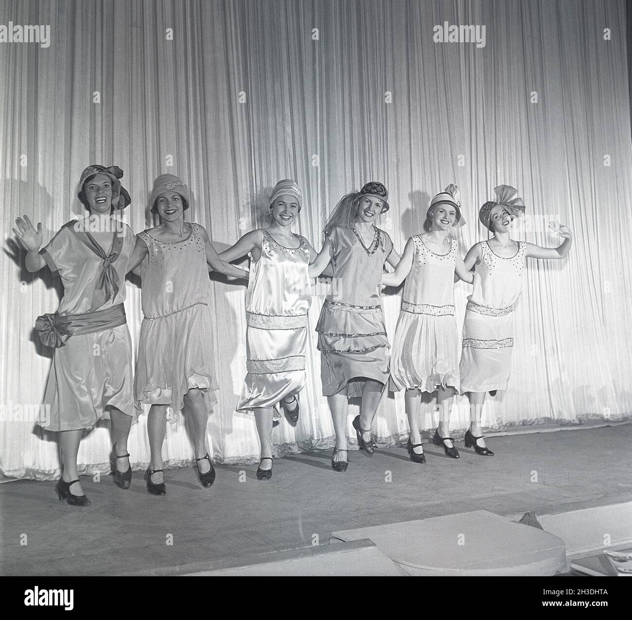 Group women in white dresses hi-res stock photography and images - Alamy