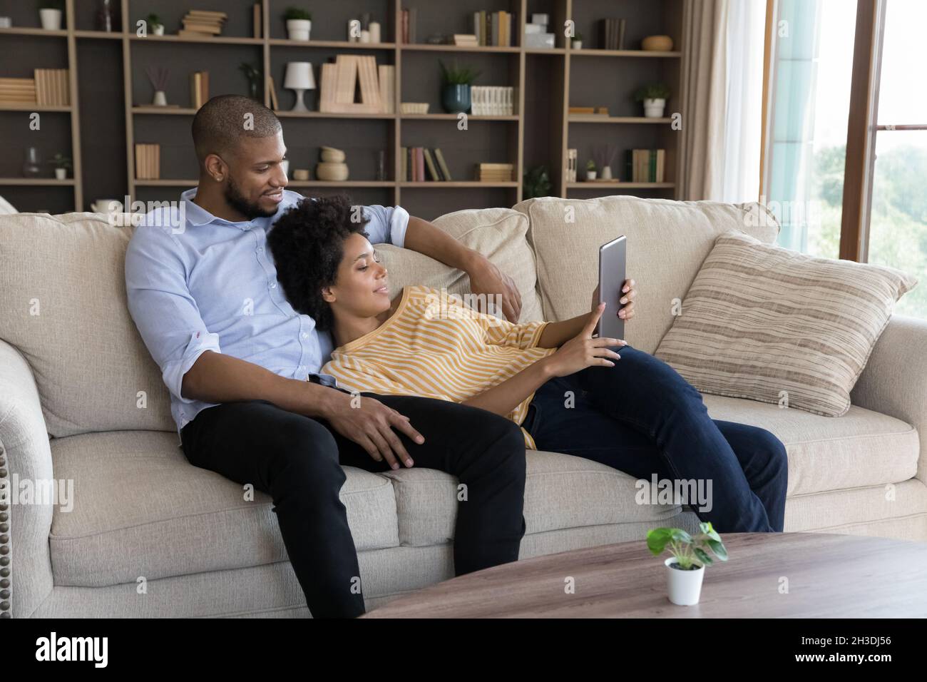 Social bonding hi-res stock photography and images - Alamy