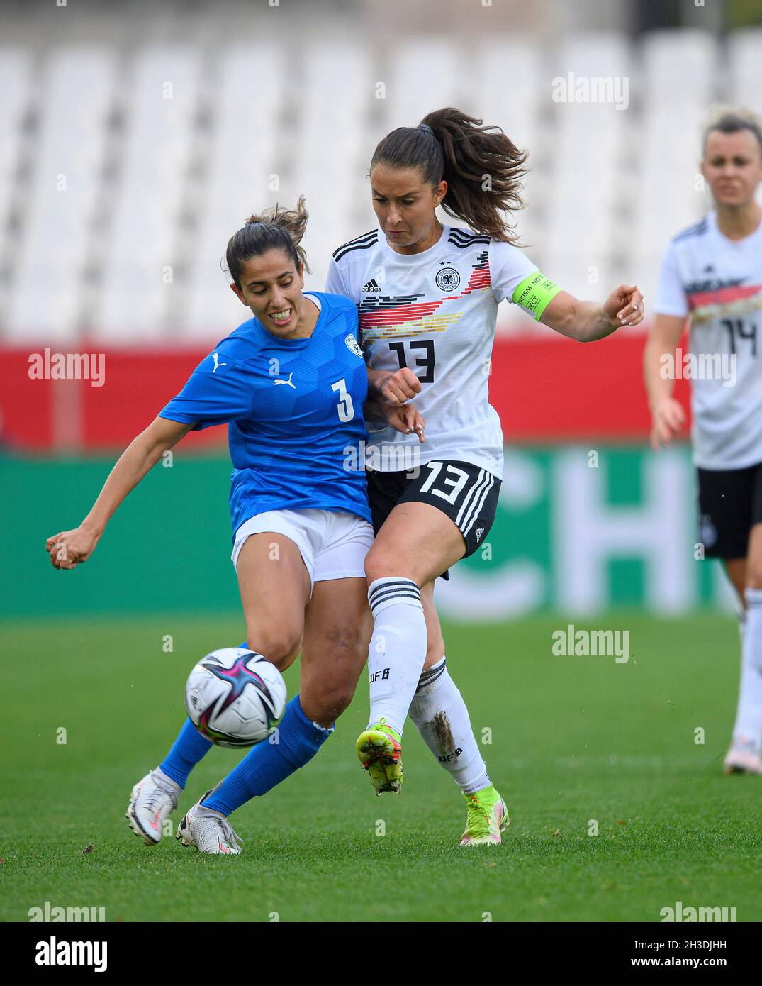 Sara DAEBRITZ (DÃ britz, GER) in duels versus Opal SOFER l. (ISR ...