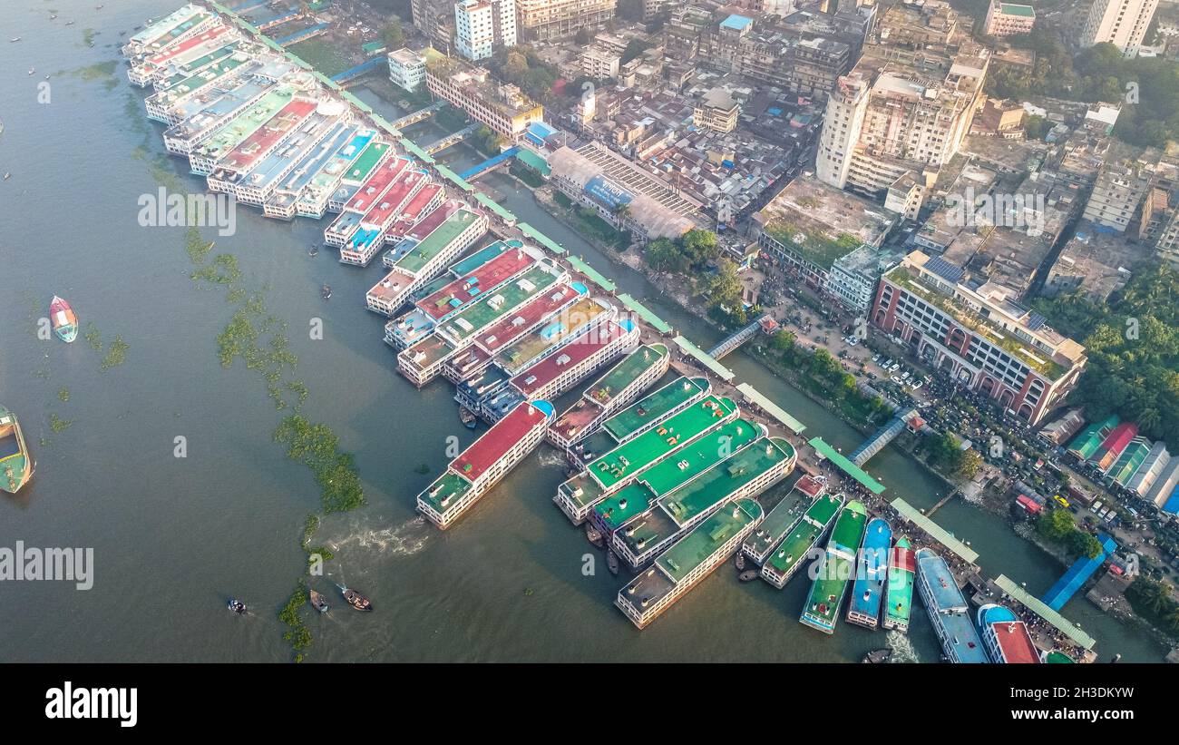 Dhaka, Dhaka, Bangladesh. 28th Oct, 2021. Dhaka River Port is the ...