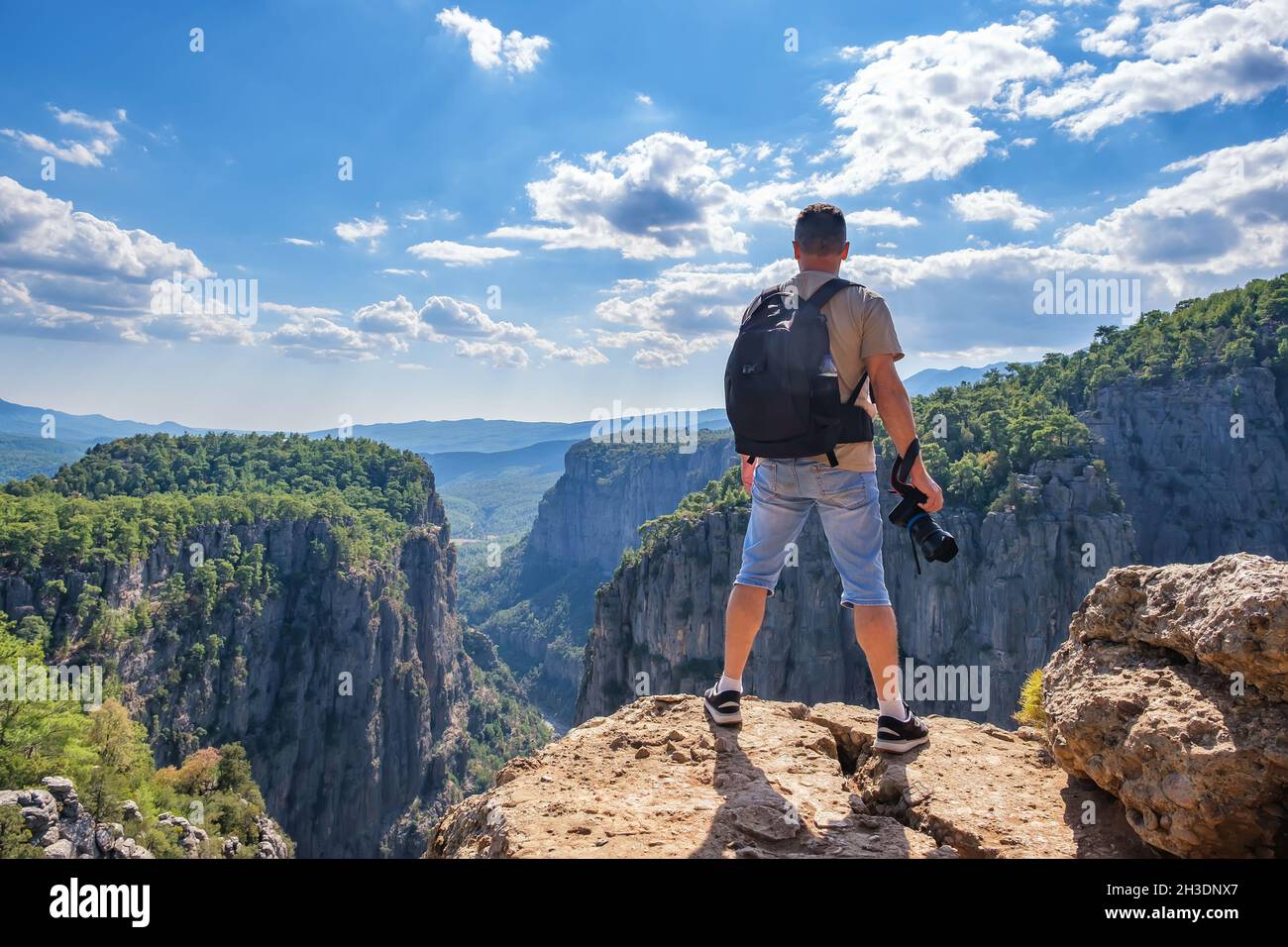 Faceless man hi-res stock photography and images - Alamy