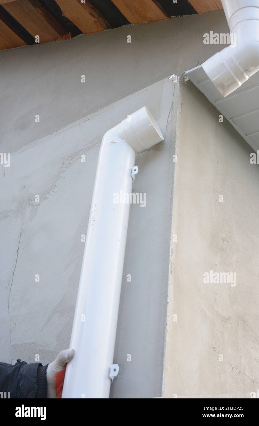 Downspout hi-res stock photography and images - Alamy