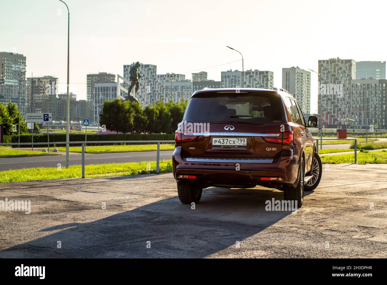 Infiniti suv display new model hi-res stock photography and images - Alamy
