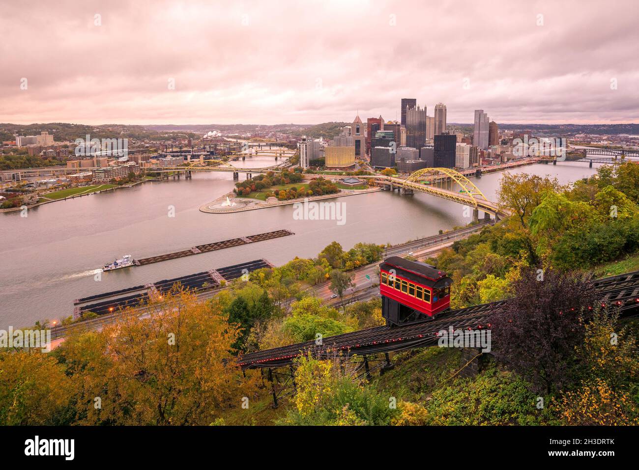 View of downtown Pittsburgh from top of the Duquesne Incline, Mount ...