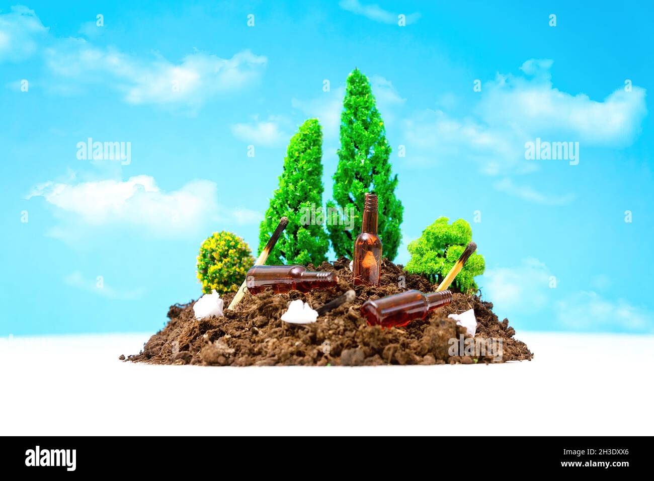 Plastic pollution prevention hi-res stock photography and images - Alamy