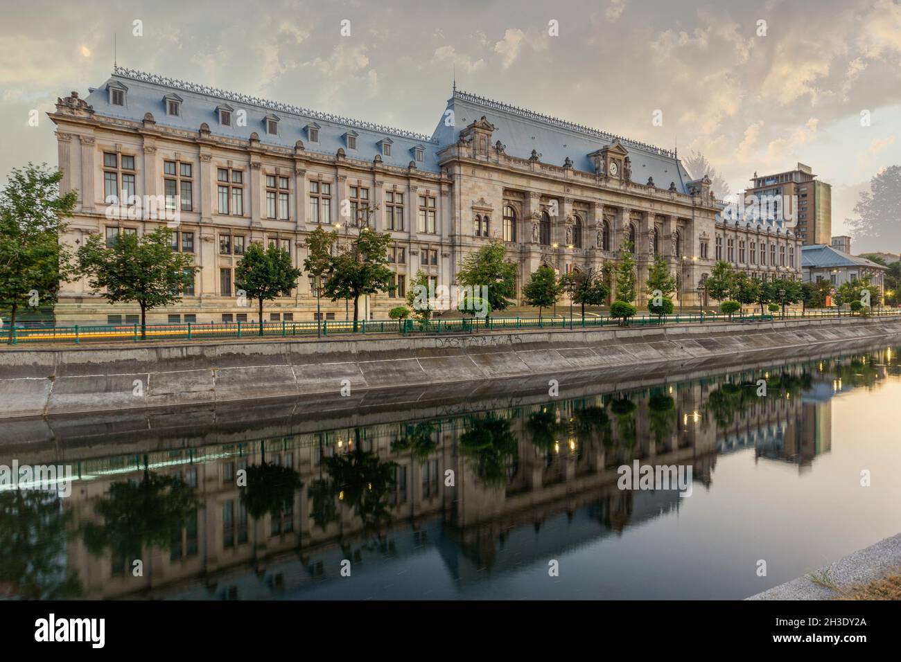 BUCHAREST, ROMANIA - AUGUST 16, 2021: Sunset view of Palace of Justice ...