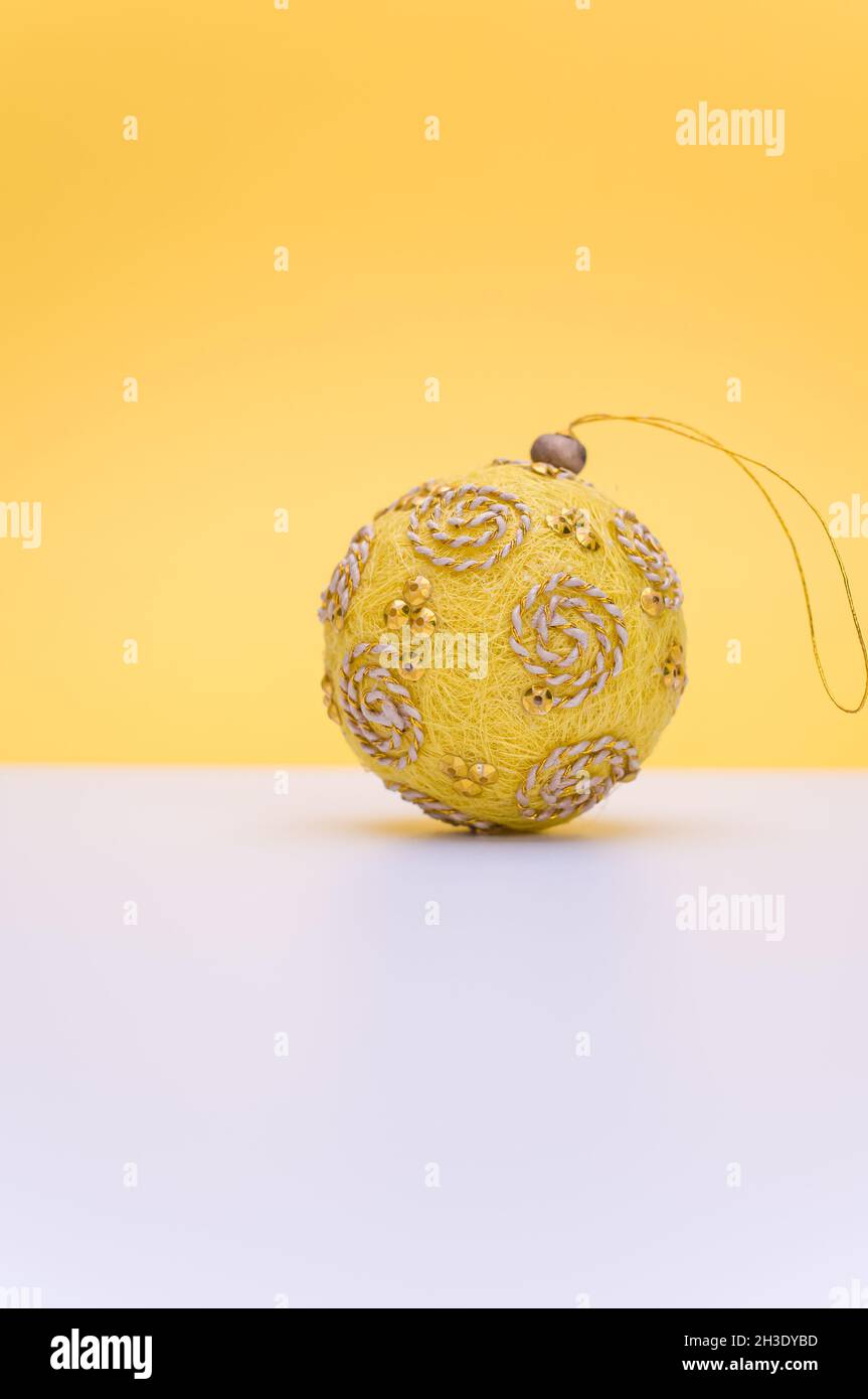 White papier mache christmas decoration hi-res stock photography and ...