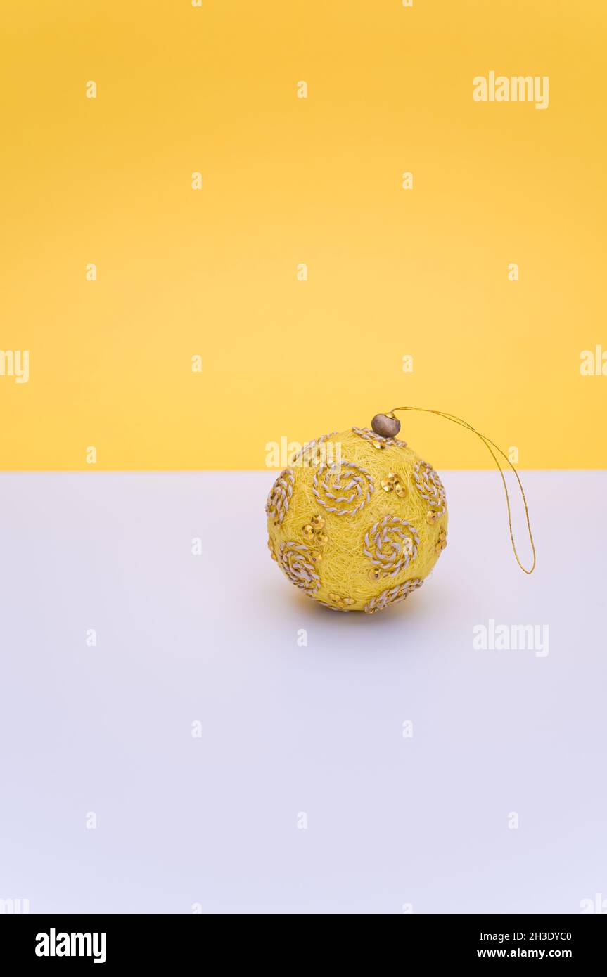 White papier mache christmas decoration hi-res stock photography and ...