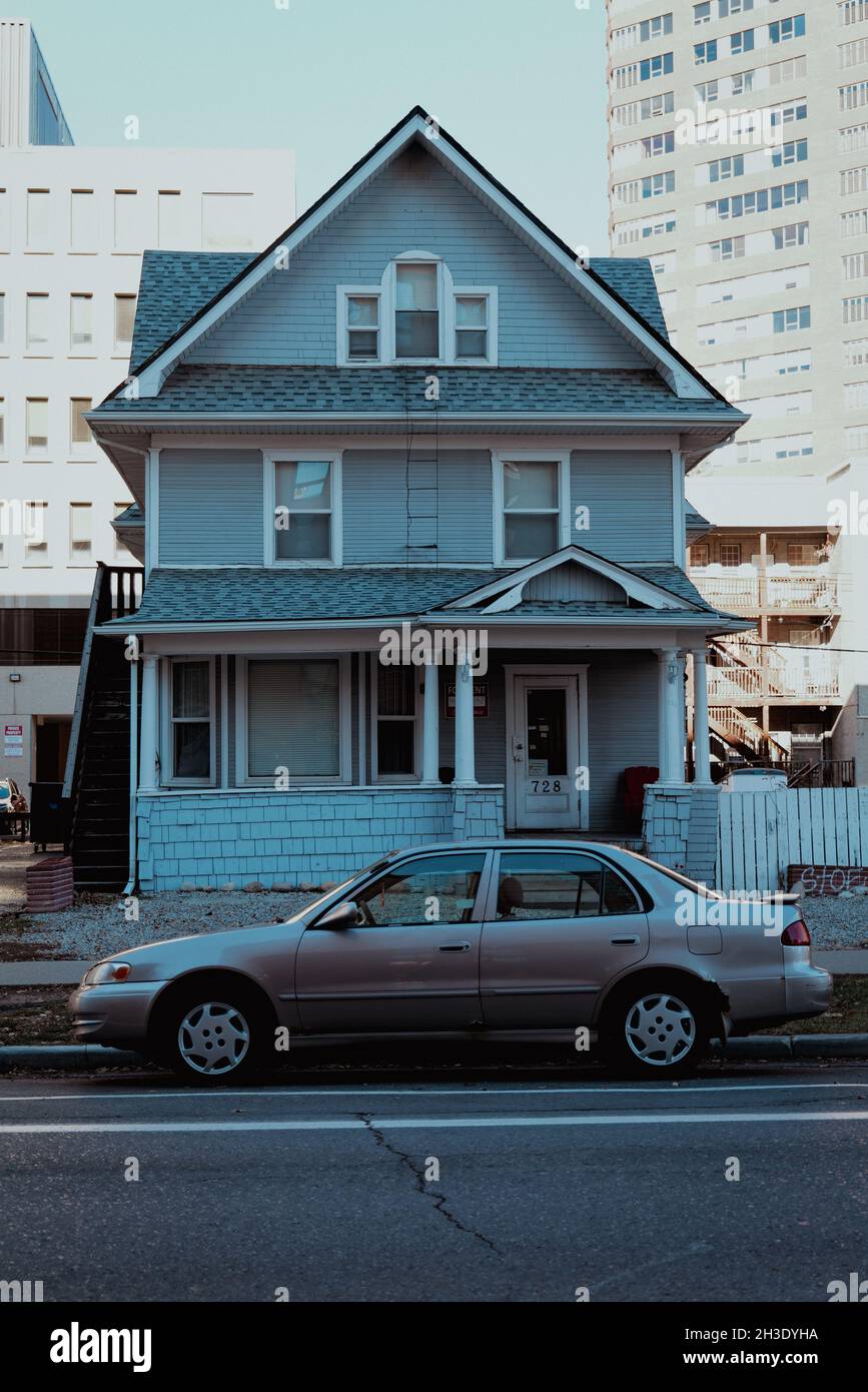 Old home and car hi-res stock photography and images - Alamy