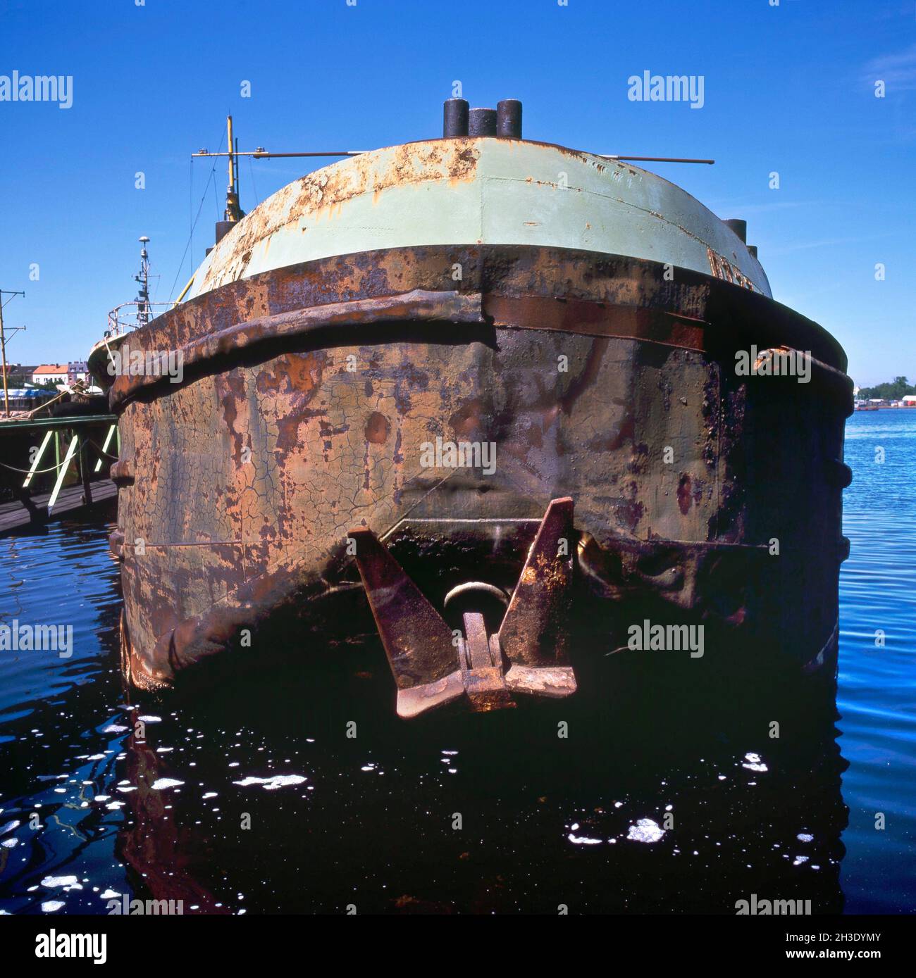 Rusty ship hi-res stock photography and images - Alamy