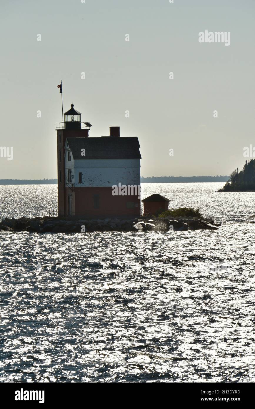 Round island lighthouse mackinac hi-res stock photography and images ...