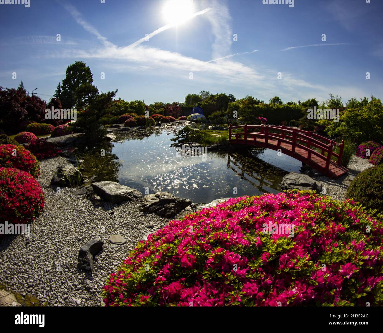 horizontal photo of a beautiful Japanese garden Stock Photo - Alamy