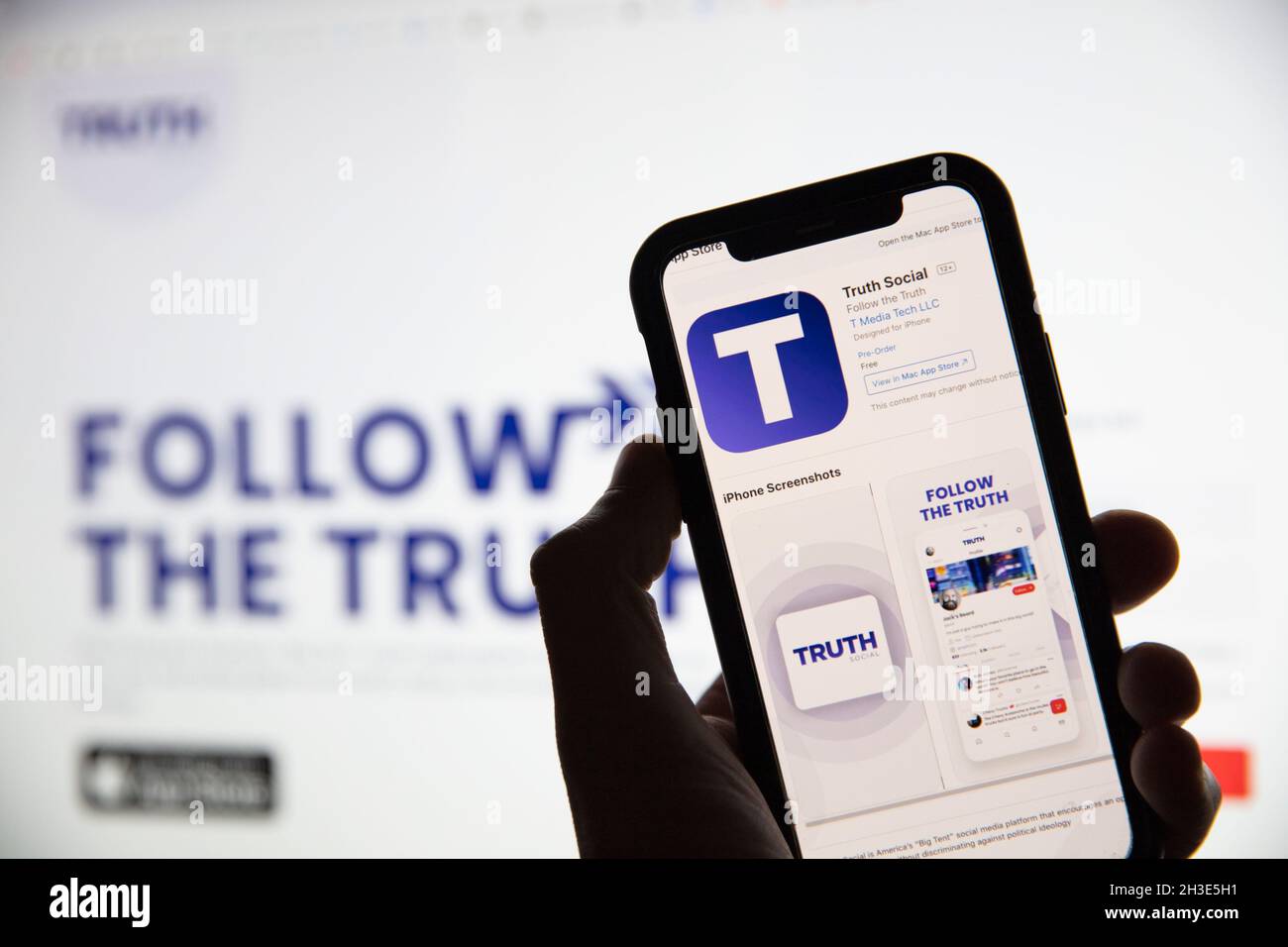 Truth social logo hi-res stock photography and images - Alamy