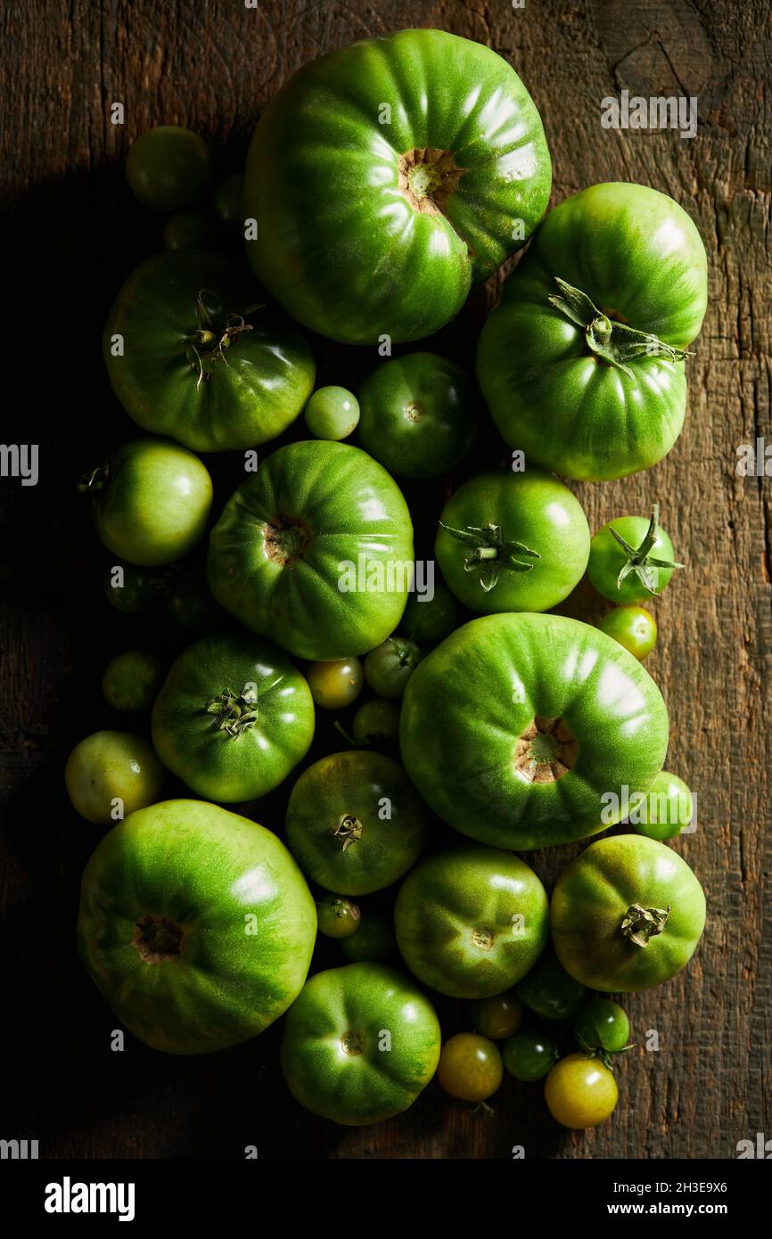 Produce shadow on table from above hi-res stock photography and images ...