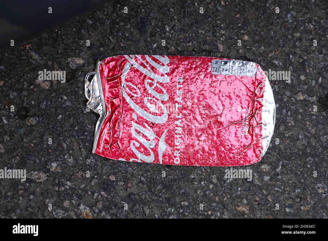 Flat Coca Cola can on a street in Stockholm, Sweden Stock Photo - Alamy