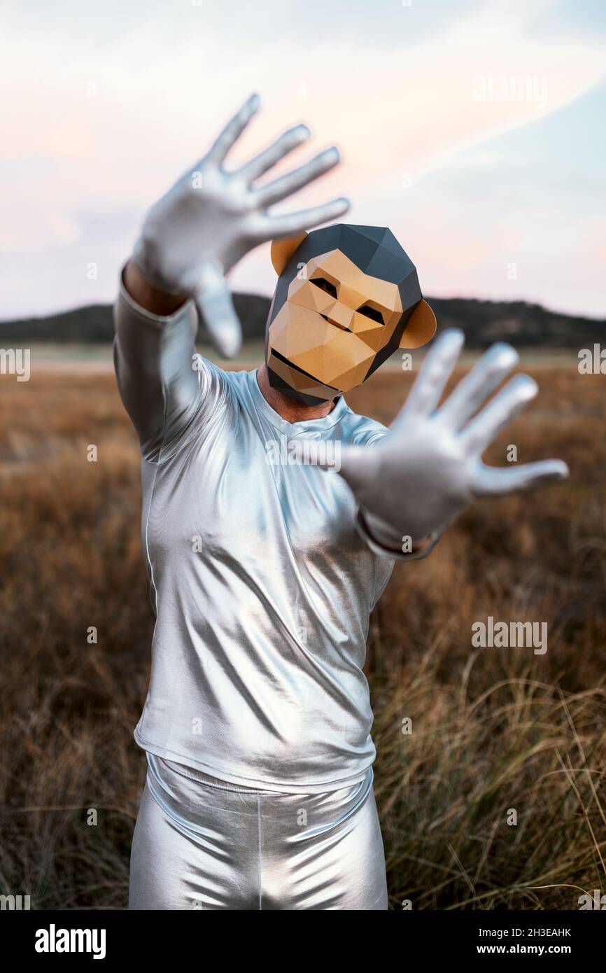 Silver wearing sign hi-res stock photography and images - Alamy