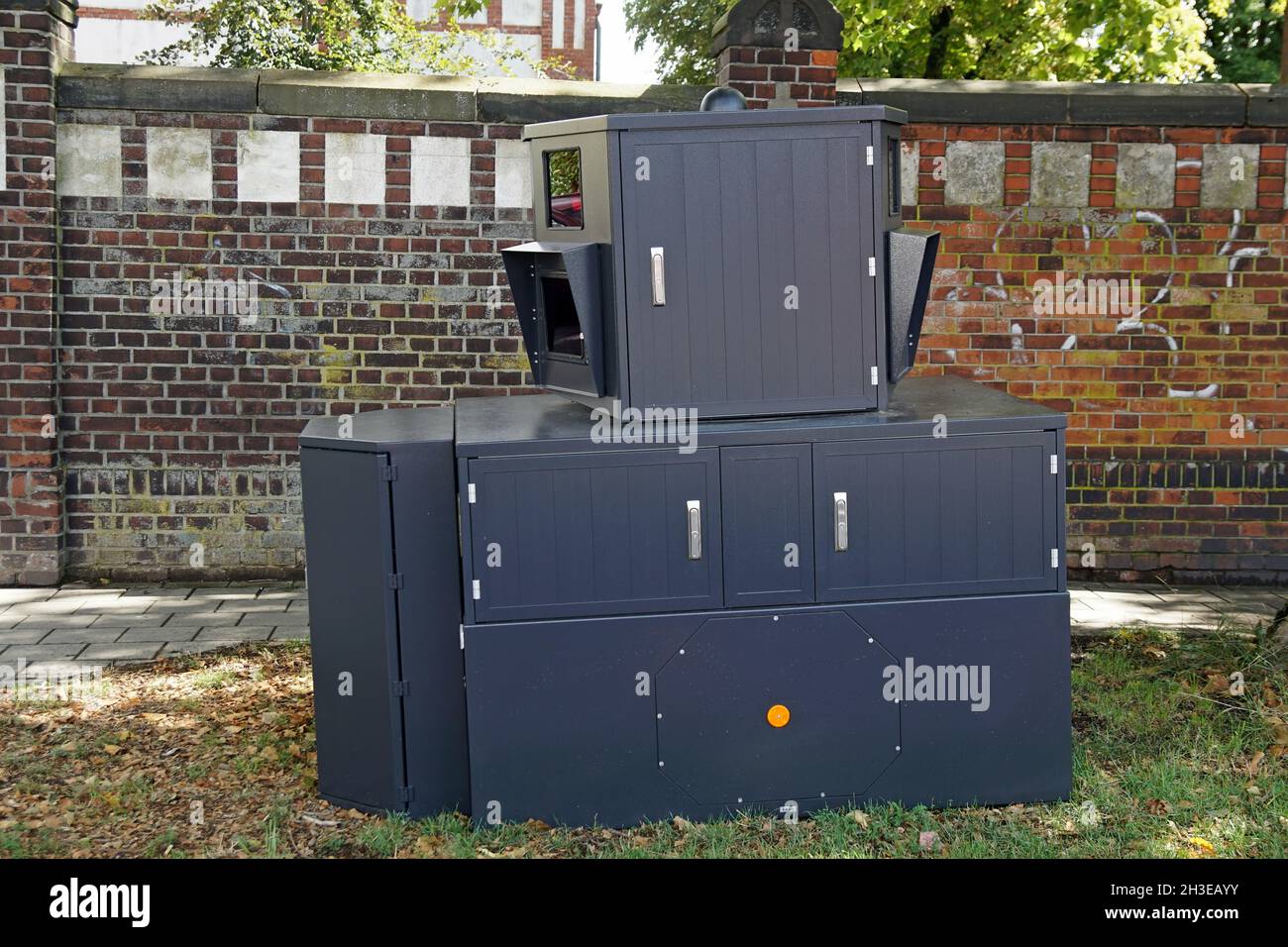 Speedlight radar control speedometer Stock Photo - Alamy