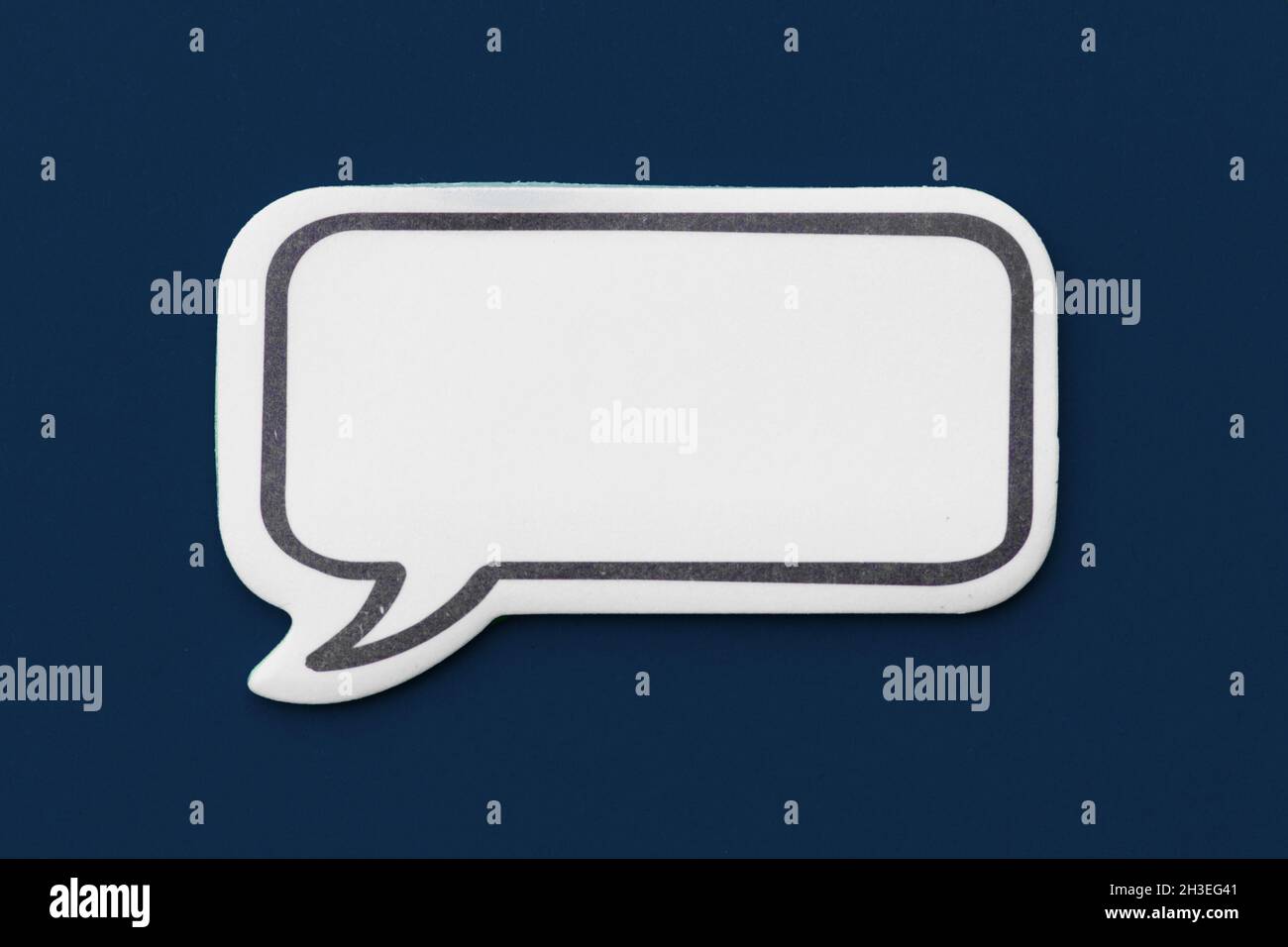 Social Media Chat Concept. Blank empty chat bubble for text Stock Photo ...
