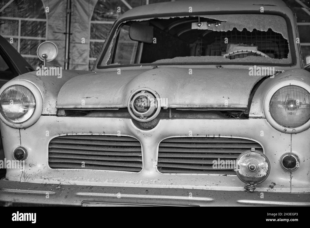 Antique ford automobile from Black and White Stock Photos & Images - Alamy