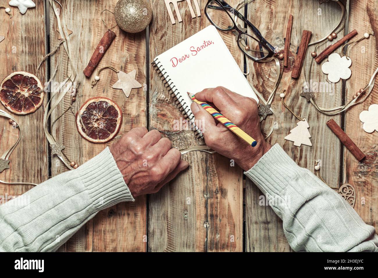 Old man writing letter hi-res stock photography and images - Alamy