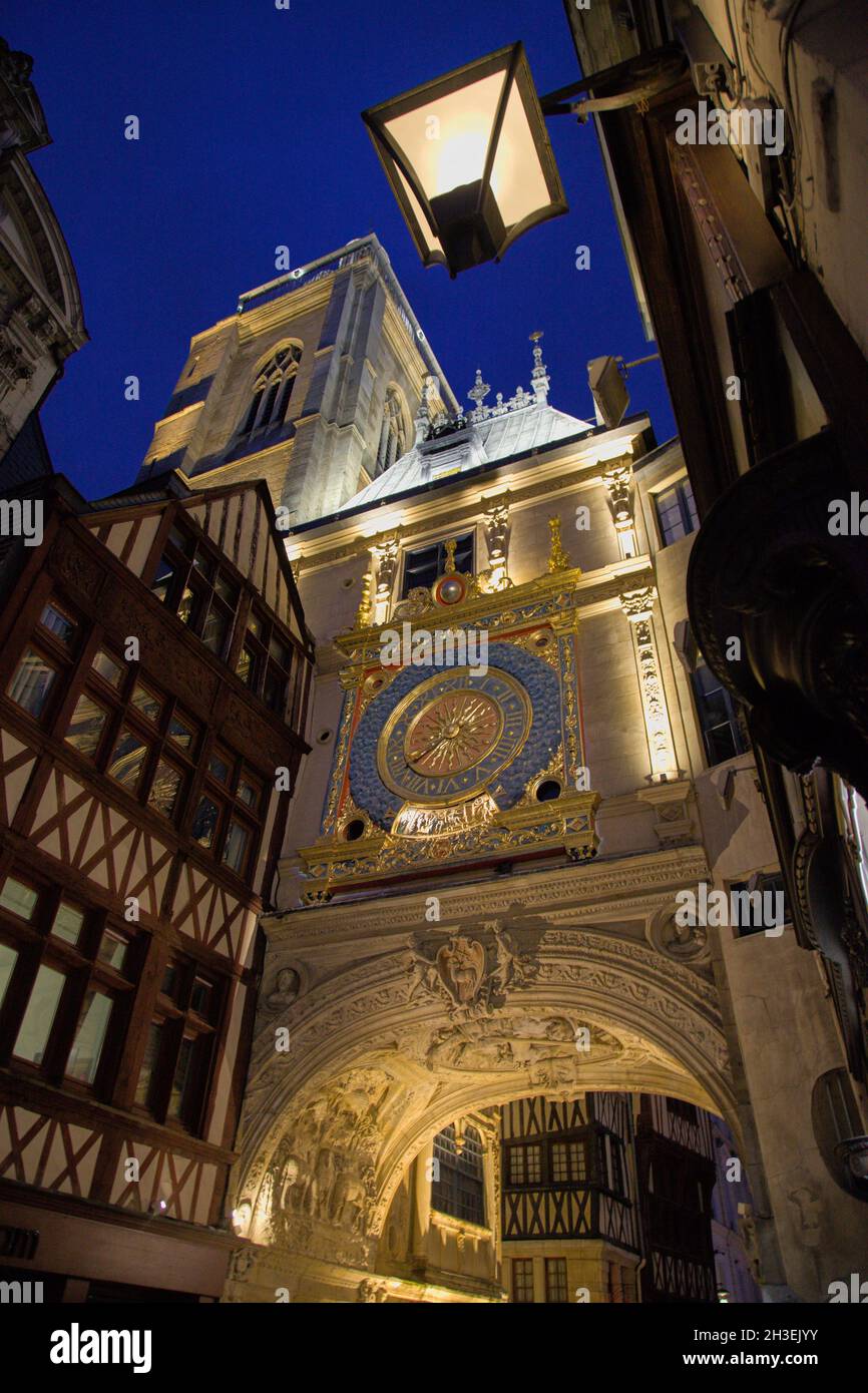 Horloge architecture hi-res stock photography and images - Alamy