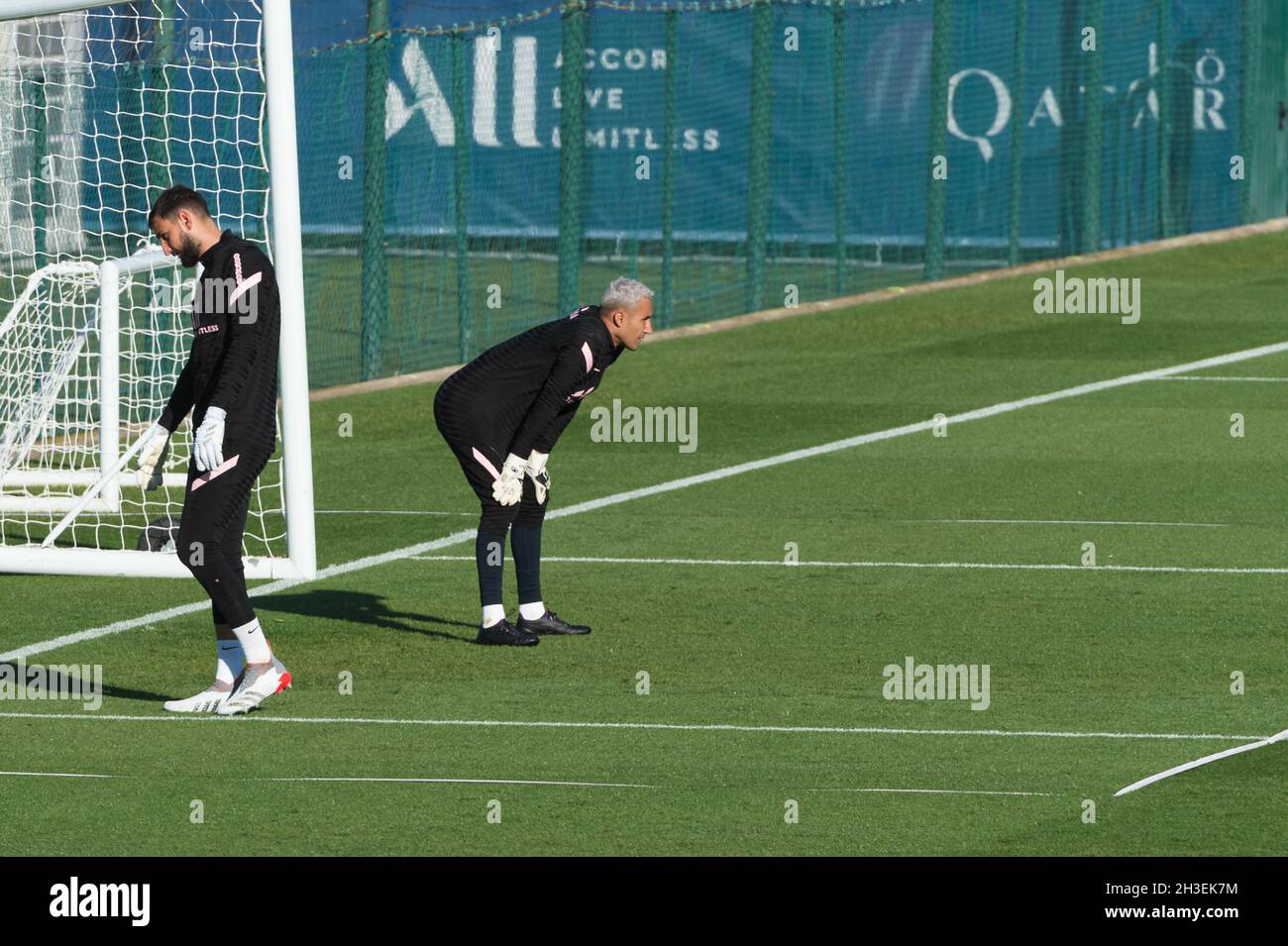 Costa rican goalkeeper keylor navas hi-res stock photography and images ...