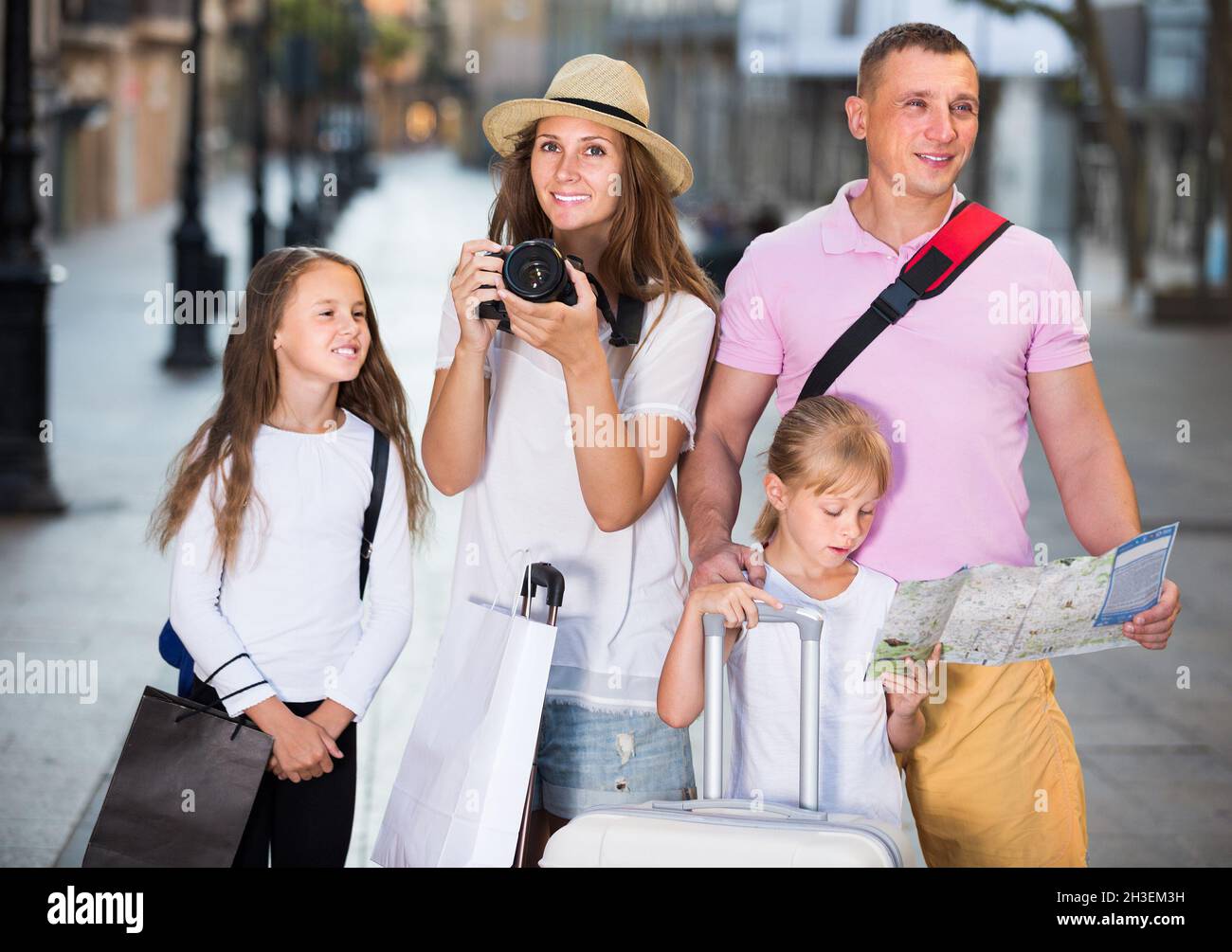 Children walking map hi-res stock photography and images - Alamy