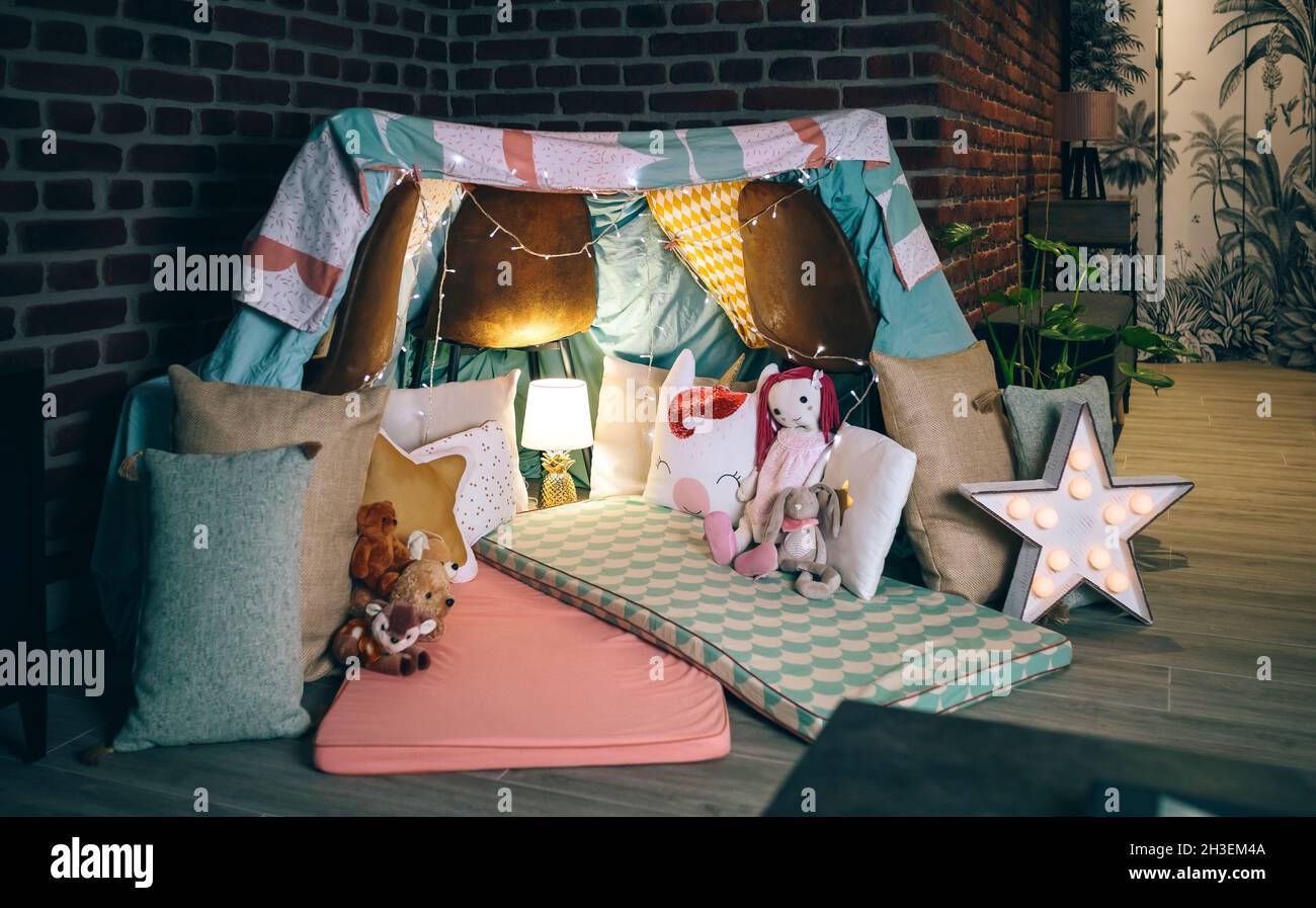 Diy tent decorated for pajama party Stock Photo - Alamy