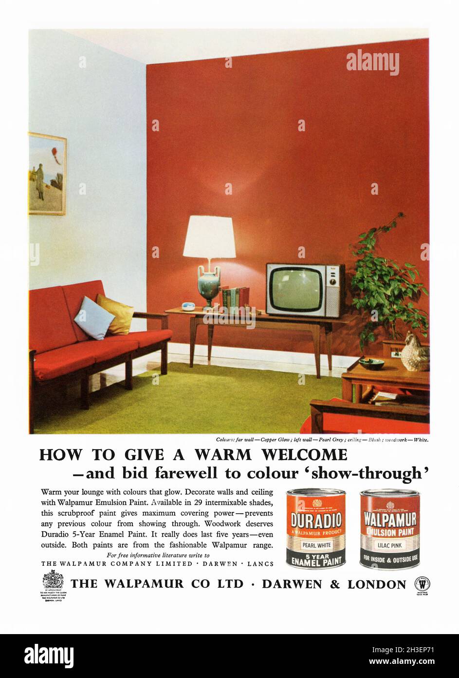 Color television 1960's hi-res stock photography and images - Alamy