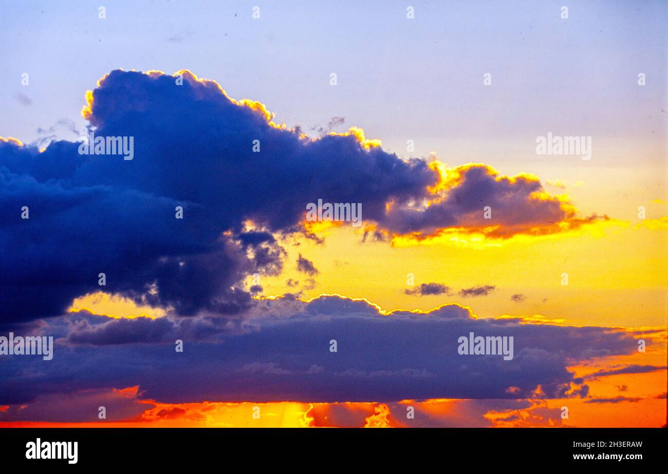 Illuminated cloudscape hi-res stock photography and images - Alamy