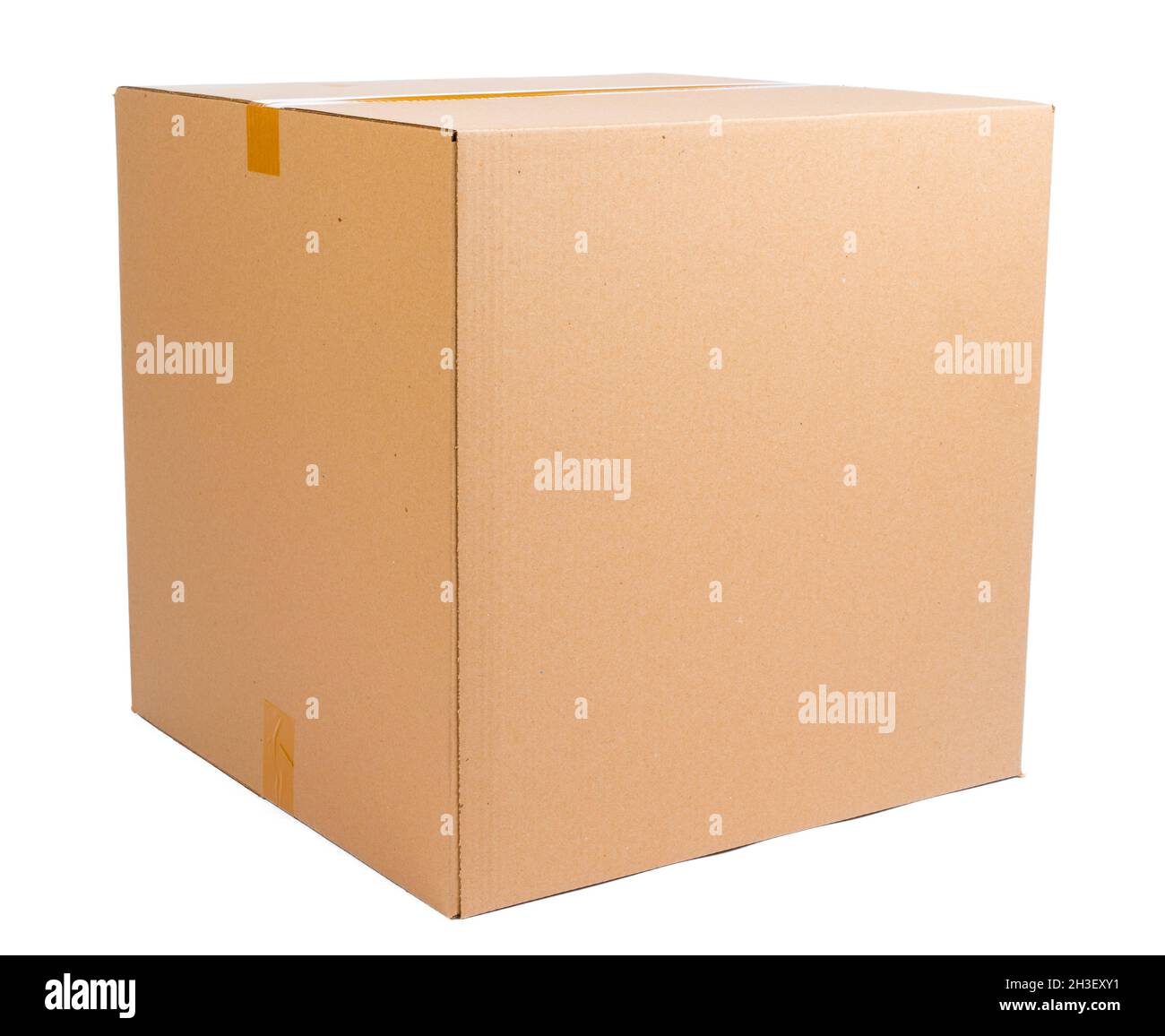 Single carton moving box isolated on white background Stock Photo - Alamy