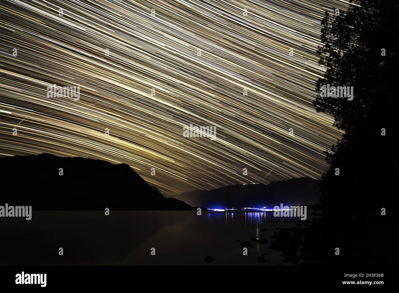 Star over lake mountain hi-res stock photography and images - Alamy