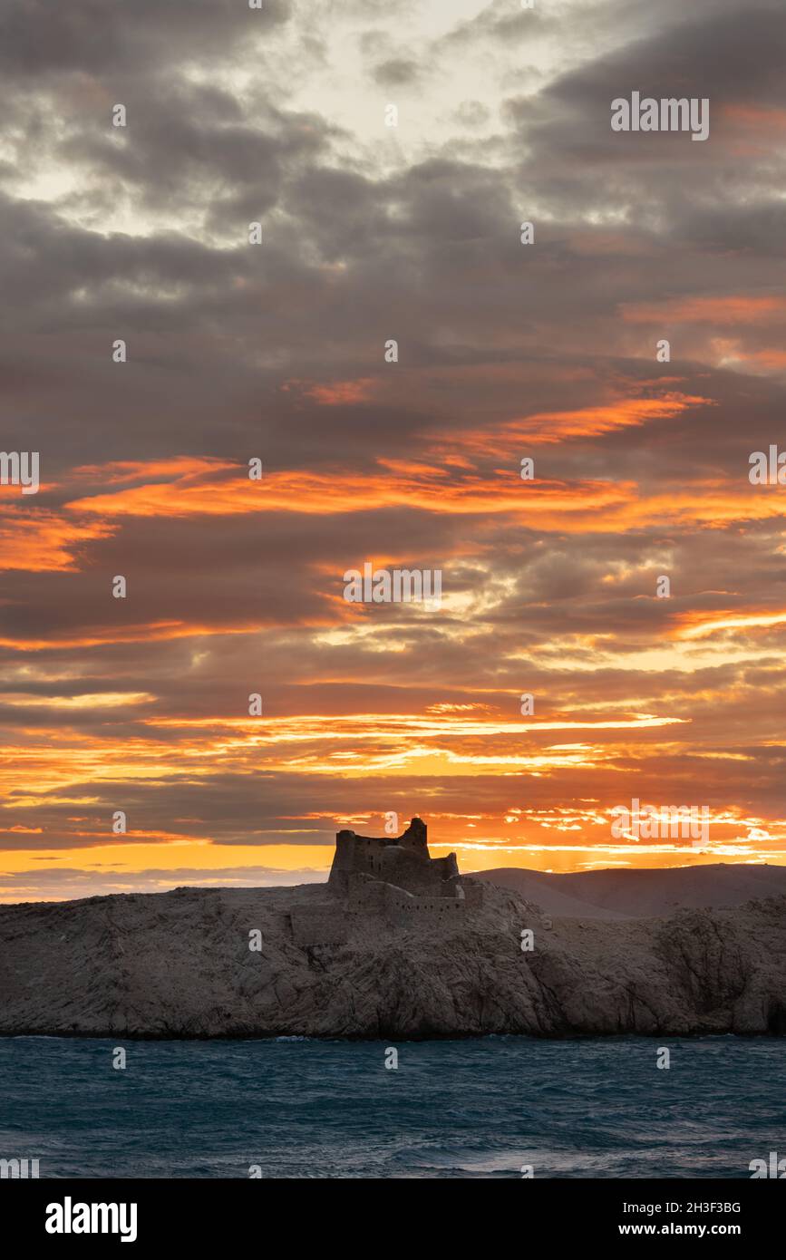 Ruine fortica hi-res stock photography and images - Alamy