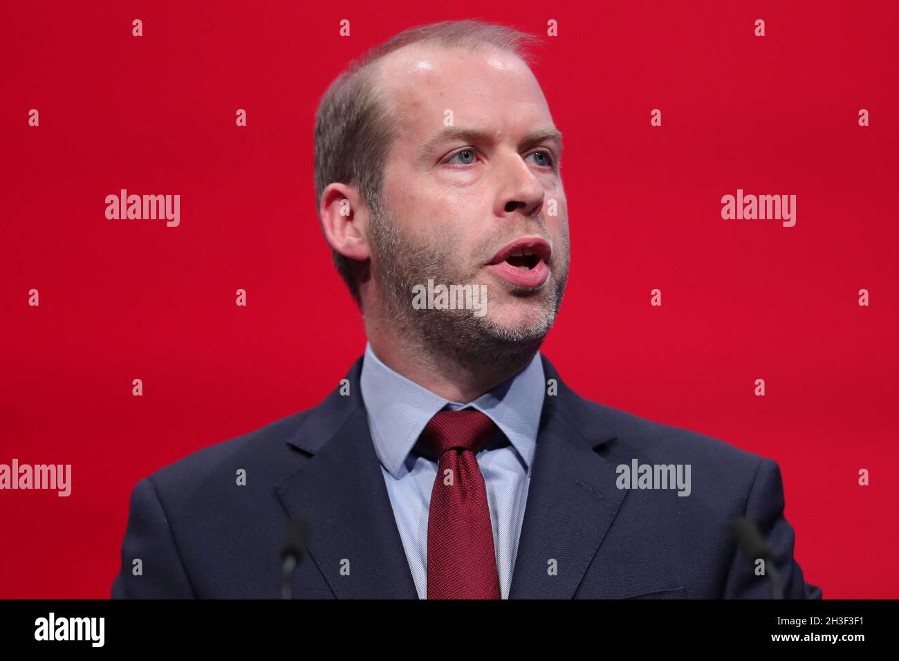 Jonathan reynolds hi-res stock photography and images - Alamy