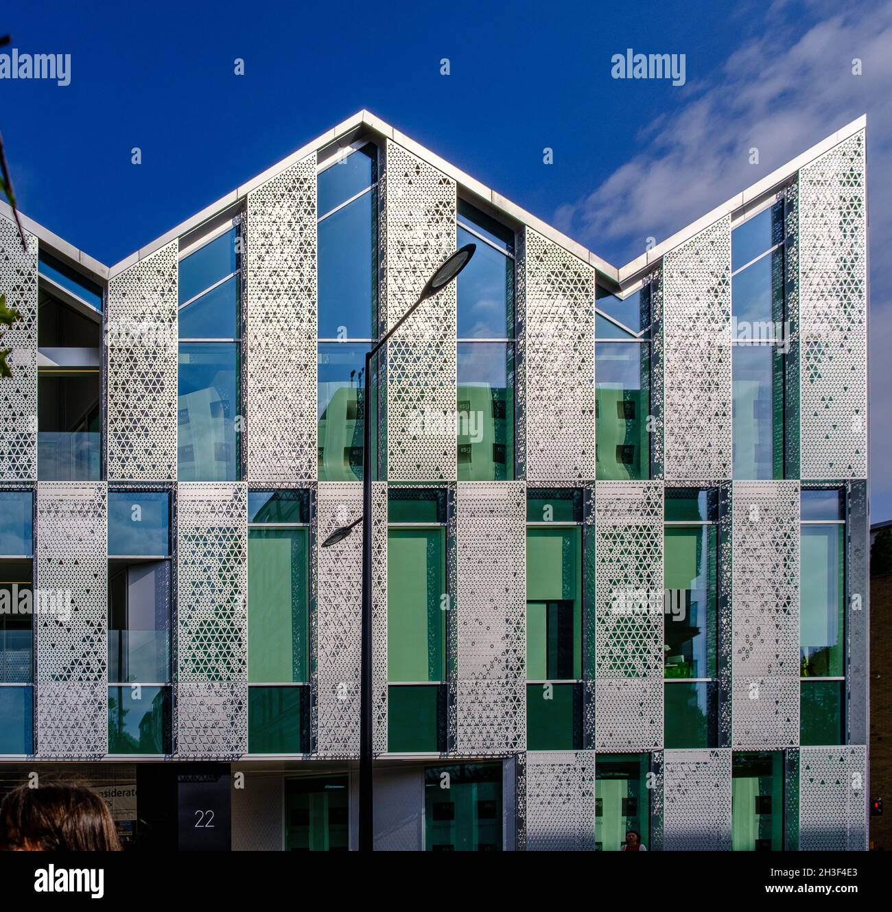 Aesthetic 3-storey, office building at 22 Handyside Street, King’s ...