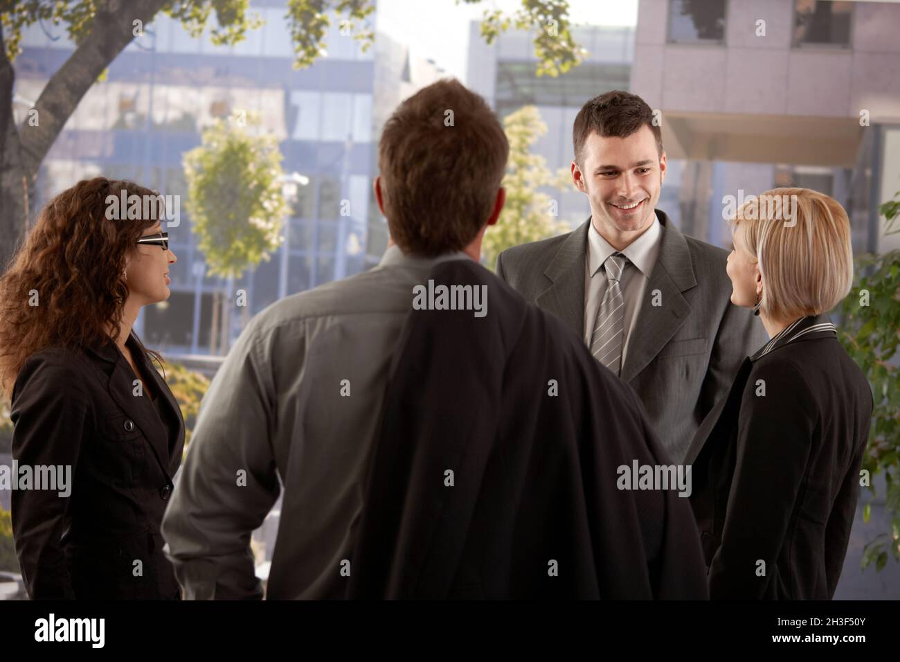 Talking to group outdoor hi-res stock photography and images - Alamy