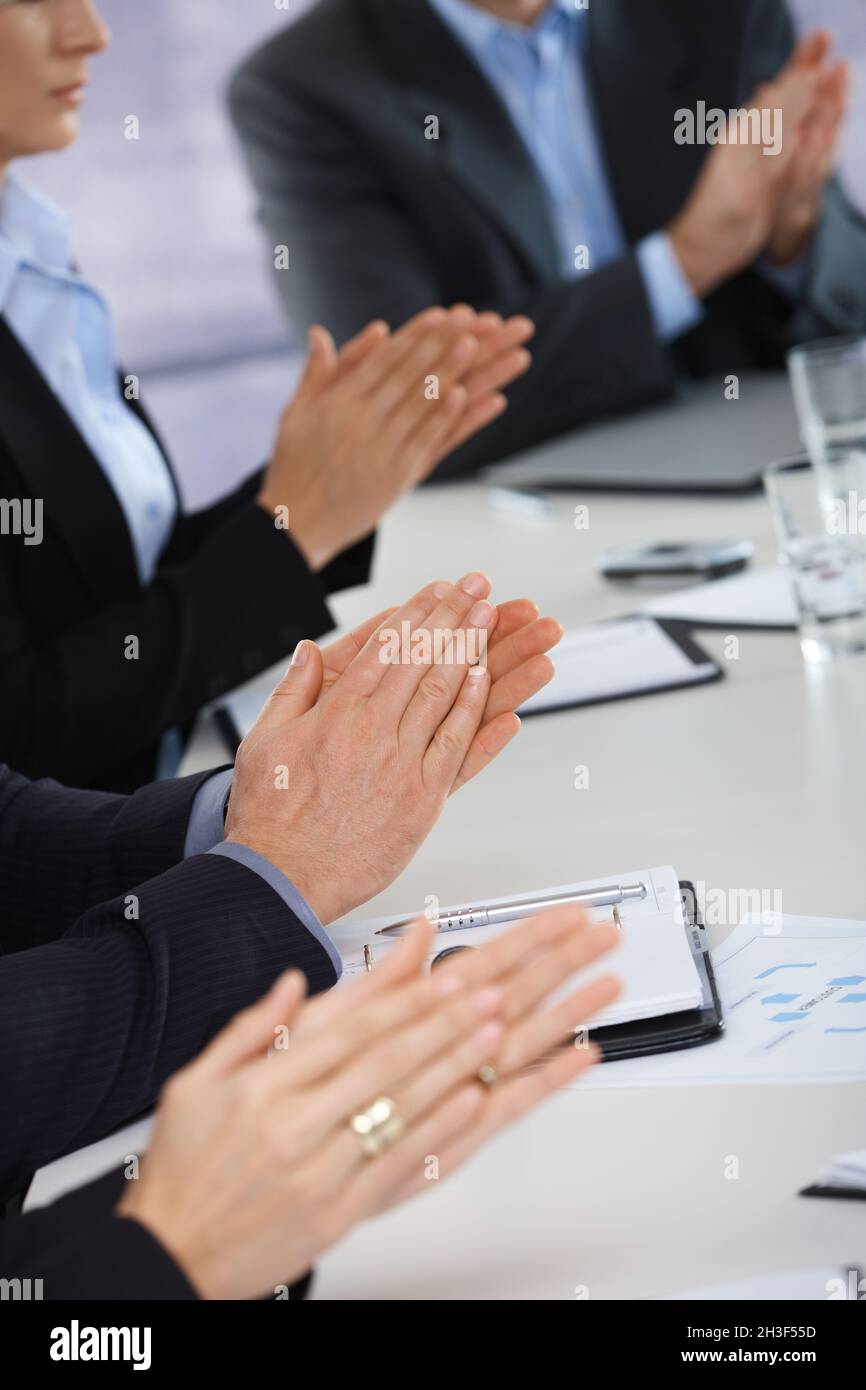 Hands on clap hi-res stock photography and images - Alamy